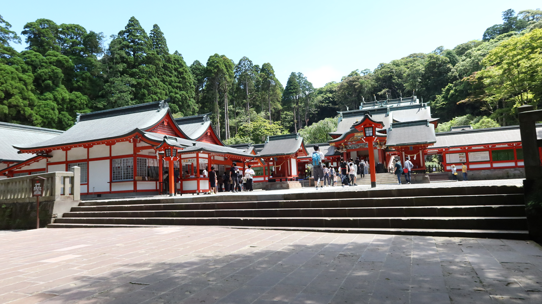 霧島神宮特別拝観と高千穂峰: 今からバイク？